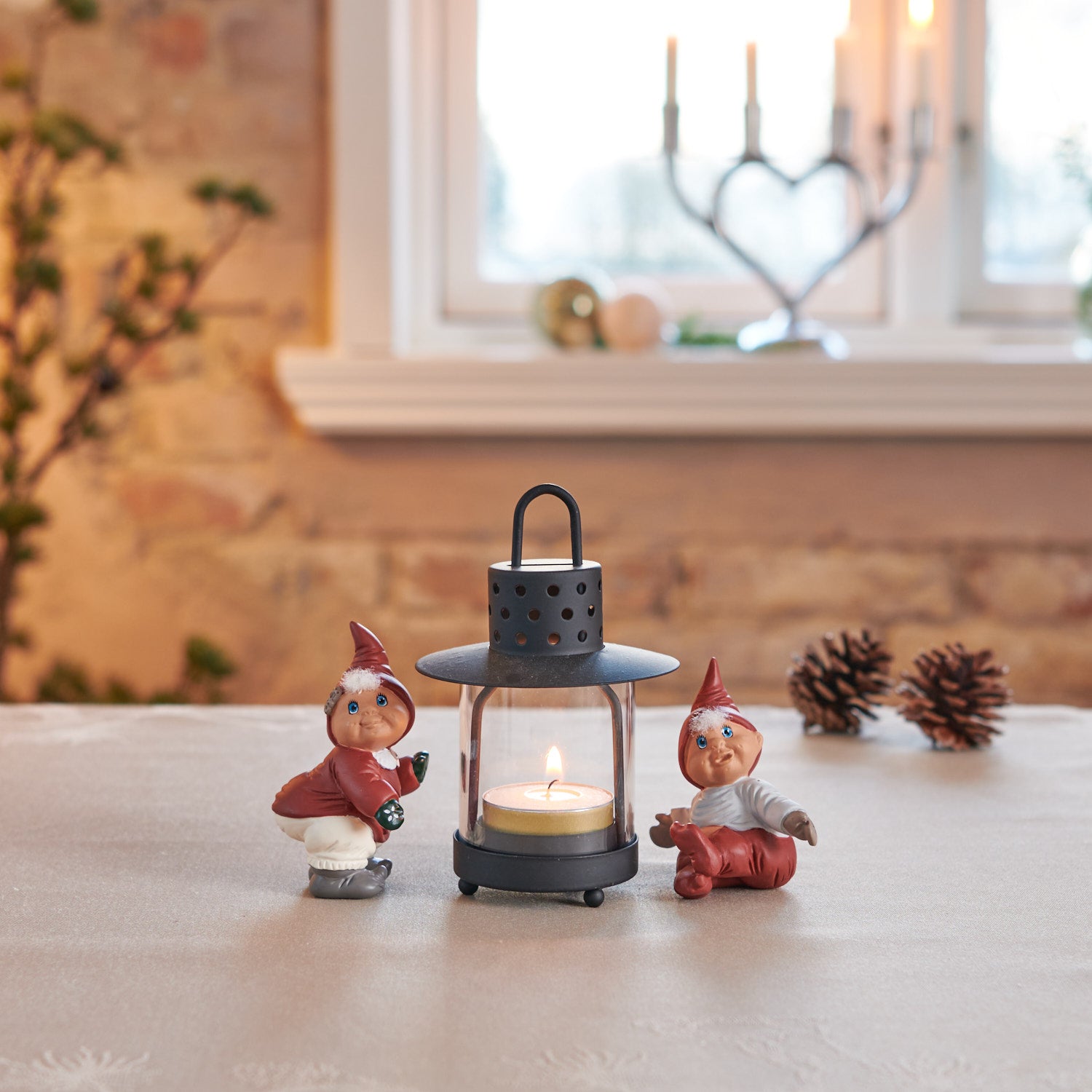 Klarborg Nisse Ulrik Og Alba Sød Dekorationsfigur